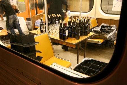 Hop Into The Bar Car | 06880