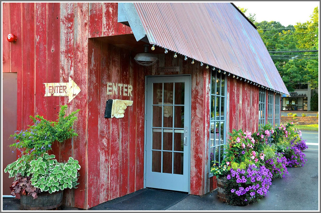 Little Barn, Big Welcome | 06880